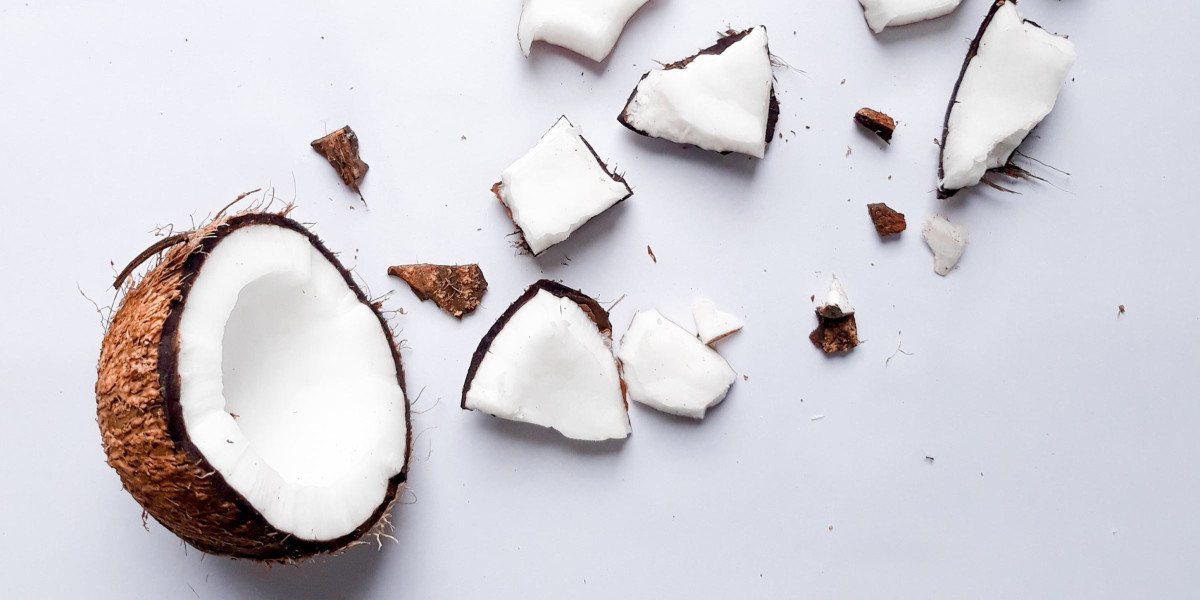 Top 8 Benefits of Coconut Oil + The Best Coconut Oil Uses